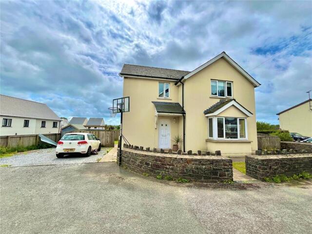 3 Bedroom House Kilgetty Pembrokeshire 100787143