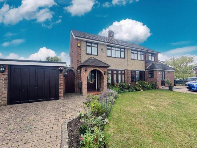 3 Bedroom House Kingswood Bristol 101025816