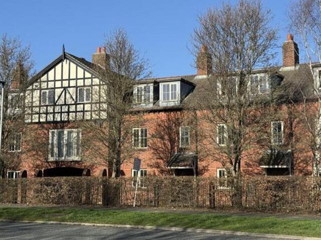 3 Bedroom House Kingswood Warrington 101352093