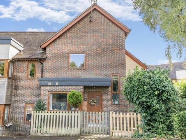 3 Bedroom House Kings Worthy Hampshire 100191867