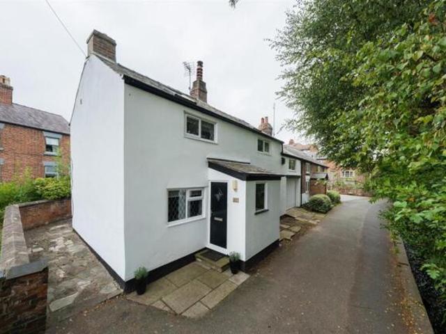 3 Bedroom House Kingsley Cheshire LS98903763