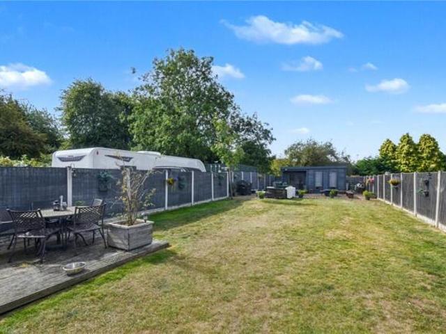 3 Bedroom House Kippax West Yorkshire 99161826