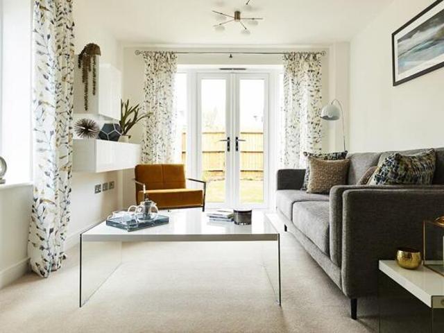3 Bedroom House Kirby Cross Essex 100855125