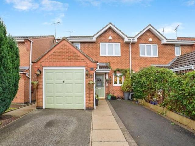 3 Bedroom House Kirkby In Ashfield Nottinghamshire 98377529