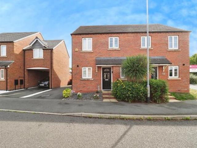 3 Bedroom House Kirkby In Ashfield Nottinghamshire 98649221