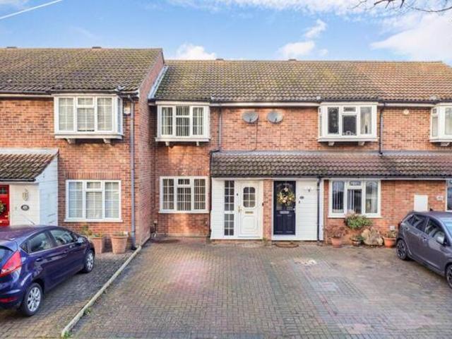 3 Bedroom House Houghton Regis Central Bedfordshire 101119310