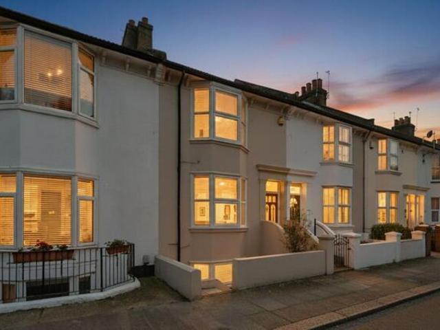 3 Bedroom House Hove Brighton And Hove LS99688584