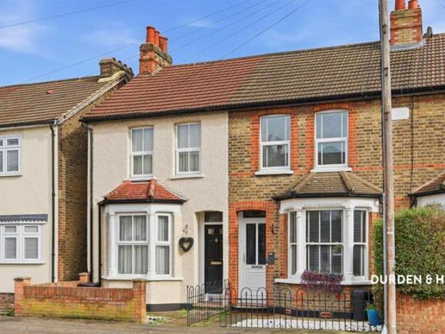 3 Bedroom House Hornchurch Greater London 99773459