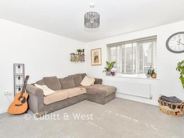 3 Bedroom House Havant Hampshire 100097107