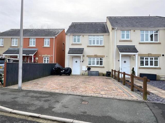 3 Bedroom House Haverfordwest Pembrokeshire LS99571868
