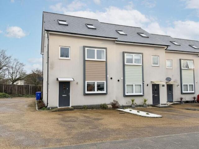 3 Bedroom House Haverhill Suffolk 100057980
