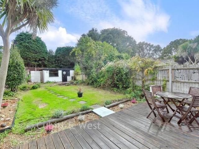 3 Bedroom House Hayling Island Hampshire 101856004