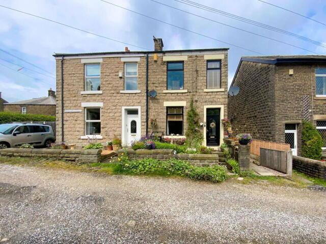3 Bedroom House Hadfield Derbyshire 99608292
