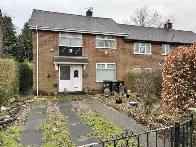 3 Bedroom House Hadfield Derbyshire LS98864491