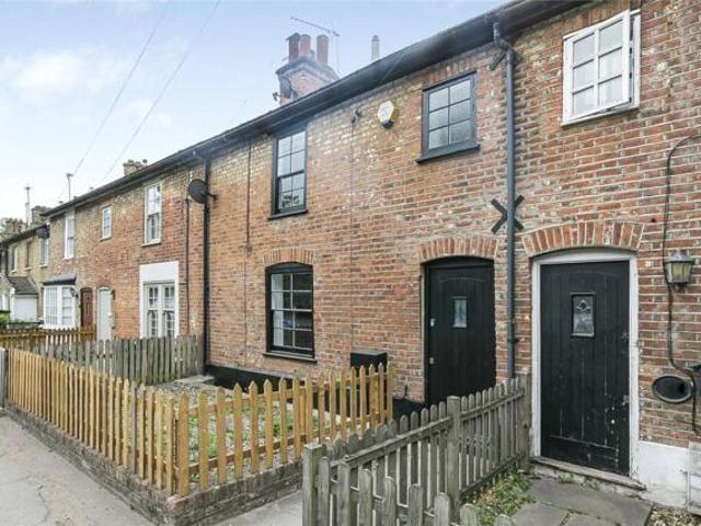 3 Bedroom House Hadley Wood Greater London LS100987897