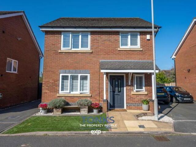 3 Bedroom House Halesowen Dudley 101168325