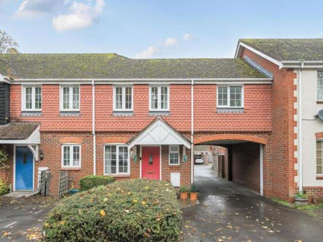 3 Bedroom House Hampshire Hampshire 99092495