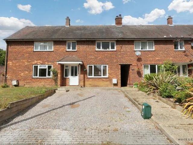 3 Bedroom House Hampshire Hampshire 99290198