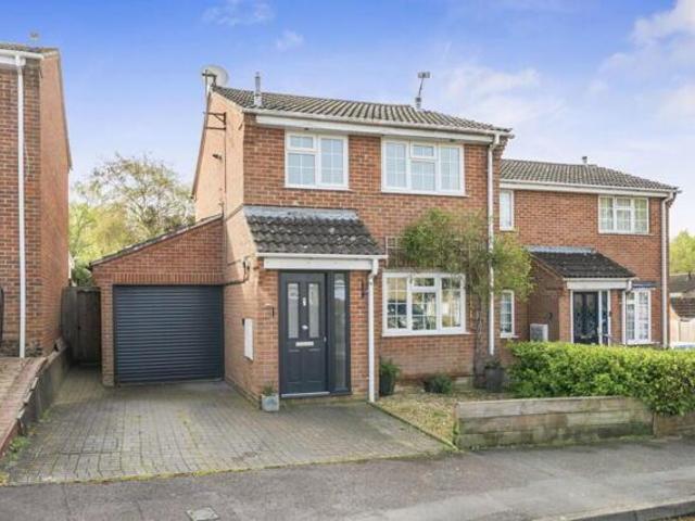 3 Bedroom House Hampshire Hampshire 101675906