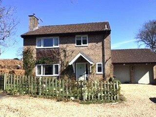 3 Bedroom House Hampshire Hampshire LS99895283