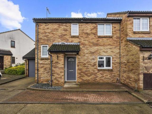 3 Bedroom House Harlow Essex 99130256