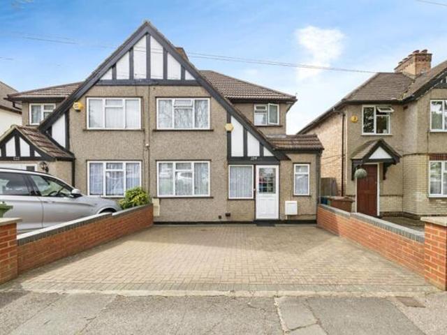 3 Bedroom House Harrow Greater London LS101316169