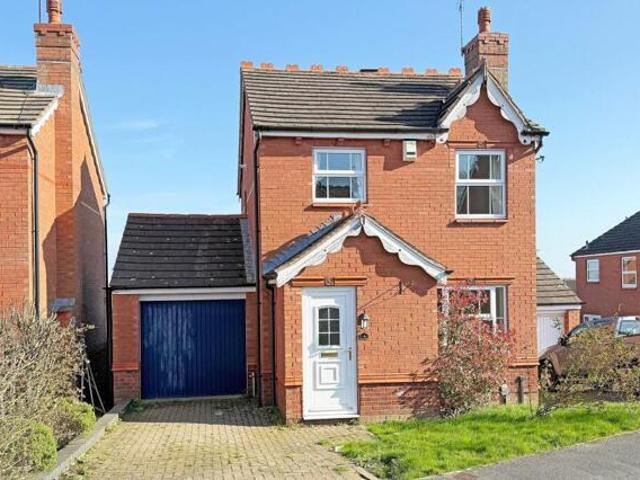 3 Bedroom House Harrogate North Yorkshire LS100685056