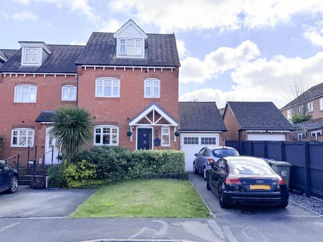 3 Bedroom House Harworth Harworth LS101379099