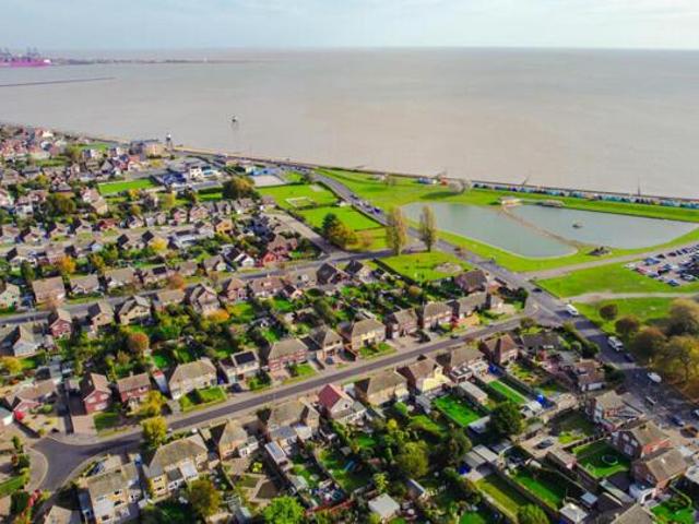 3 Bedroom House Harwich Essex 98262834
