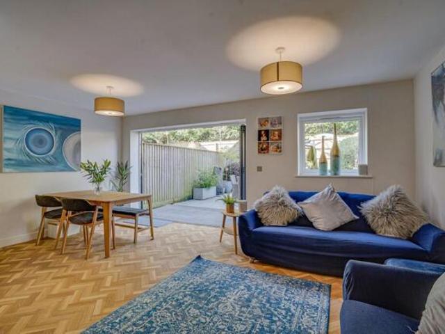 3 Bedroom House Hedge End Hampshire 101892019