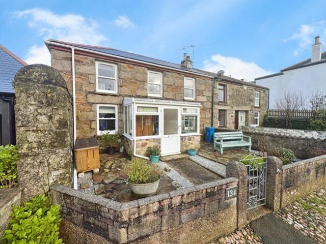 3 Bedroom House Helston Cornwall 101025491
