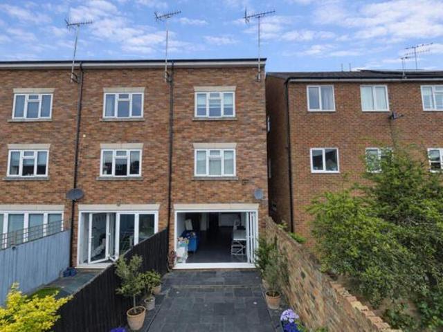 3 Bedroom House Hemel Hempstead Hertfordshire 101351881