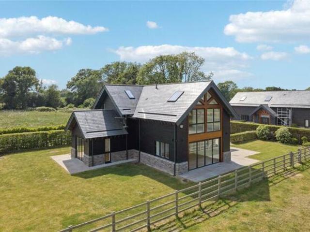 3 Bedroom House Hemel Hempstead Hertfordshire 98864311