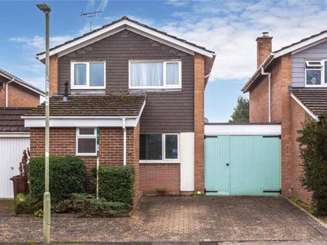 3 Bedroom House Henley On Thames Oxfordshire LS100503315