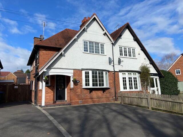 3 Bedroom House Henley In Arden Warwickshire 99475696