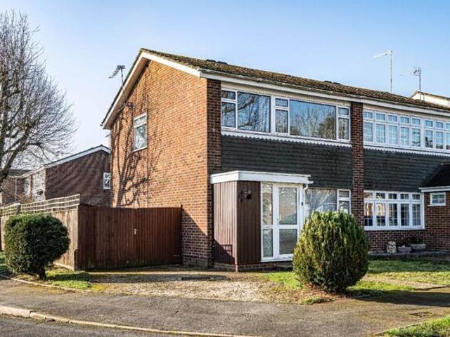 3 Bedroom House Hertfordshire Hertfordshire LS100456752