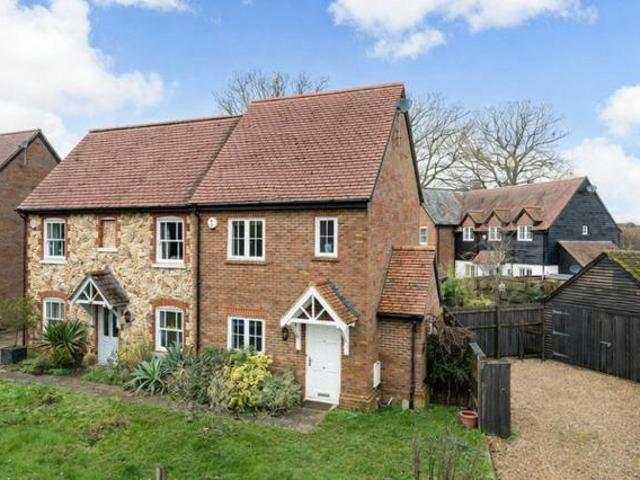 3 Bedroom House Hertfordshire Hertfordshire LS101379156