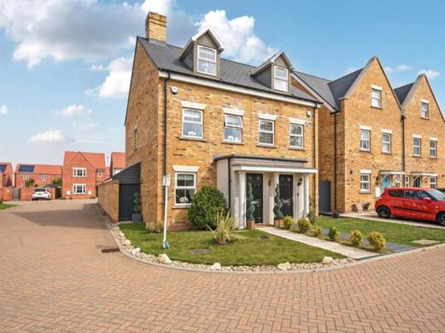 3 Bedroom House Hertfordshire Hertfordshire 100540674