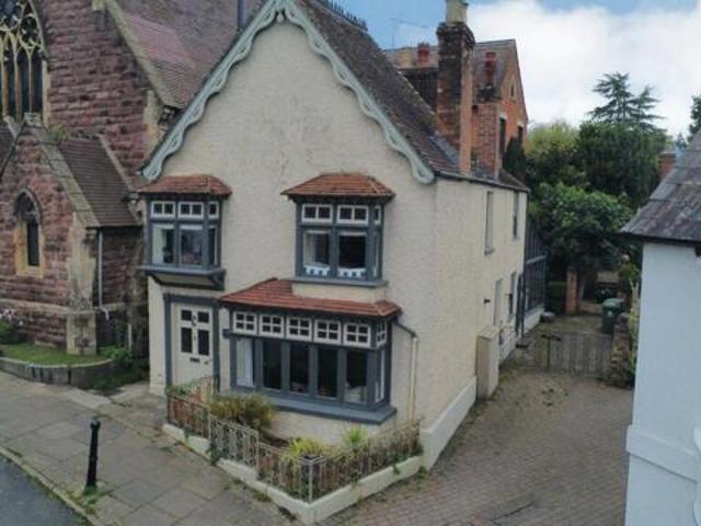 3 Bedroom House High Street High Street 98864502