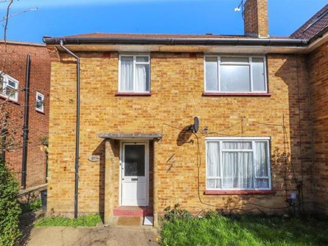 3 Bedroom House Hillingdon Greater London 100685006