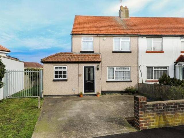 3 Bedroom House Hillingdon Greater London 101316240