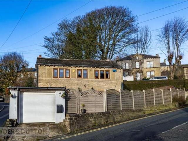 3 Bedroom House Huddersfield Kirklees LS98577824