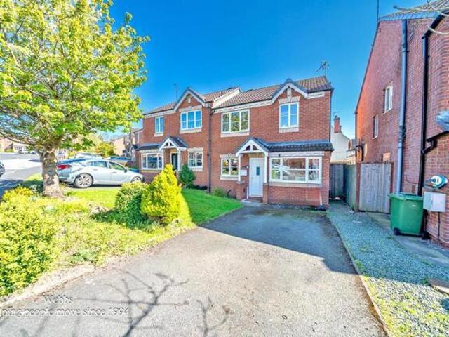3 Bedroom House Huntington Cheshire 101995993