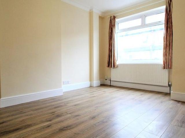 3 bedroom house in Croydon