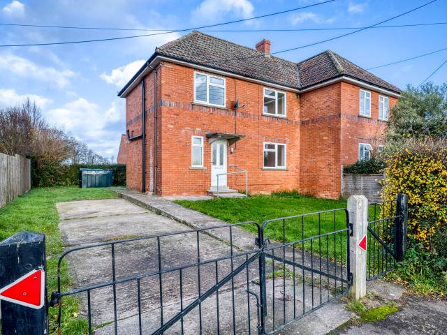 3 bedroom house in a popular village