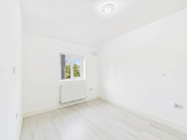 3 bedroom House in Boyn Valley Road, Maidenhead