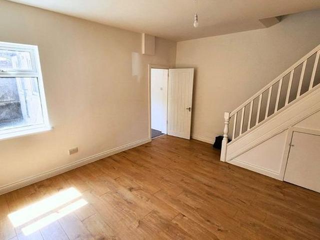 3 bedroom house in Birkenhead