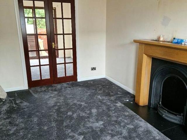 3 bedroom house in Glasgow