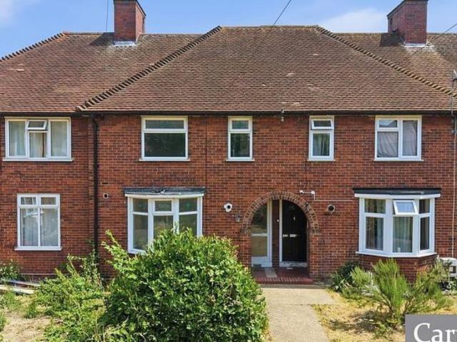 3 bedroom house in Dagenham