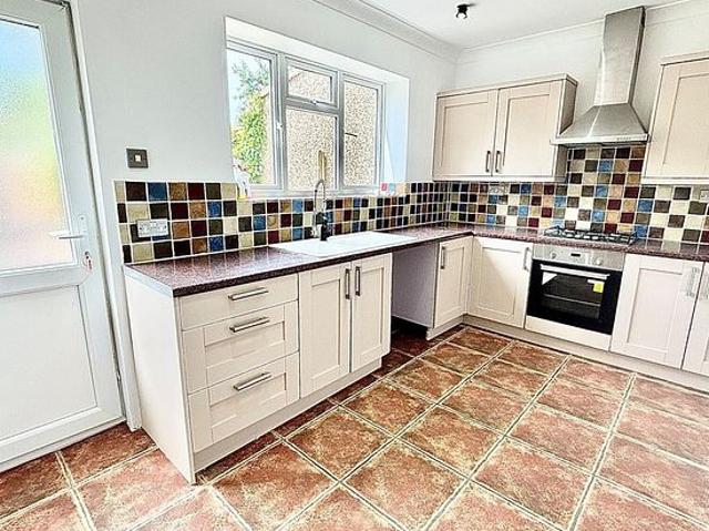 3 bedroom house in Dagenham